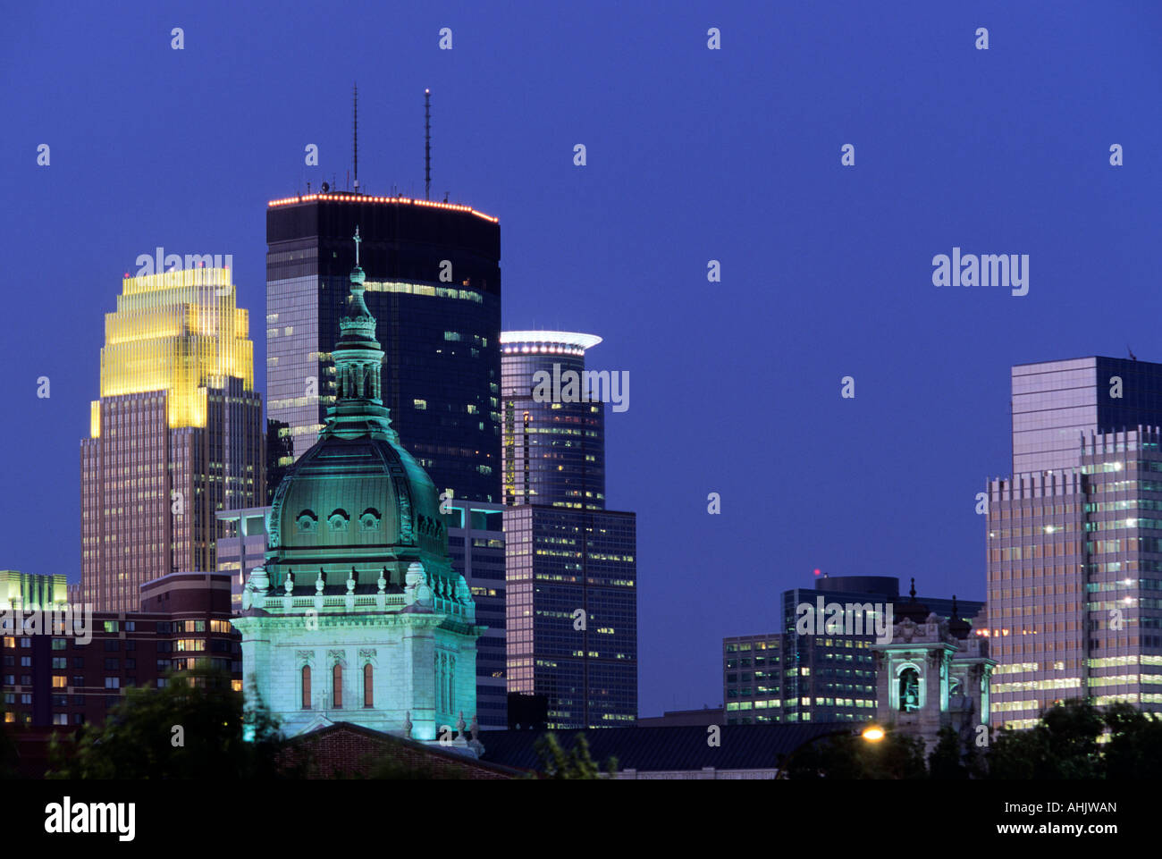 Ids building hi-res stock photography and images - Alamy