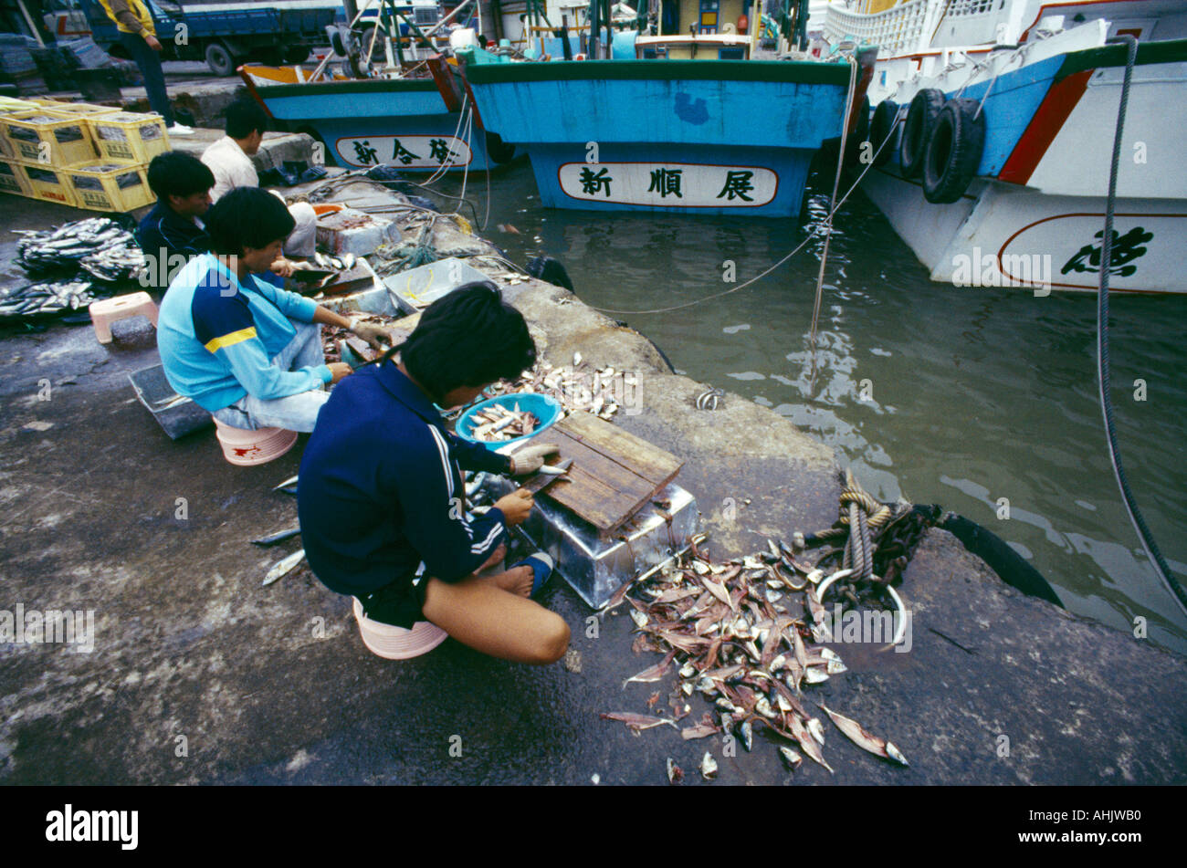 Suao Taiwan Filleting Fish Stock Photo - Alamy