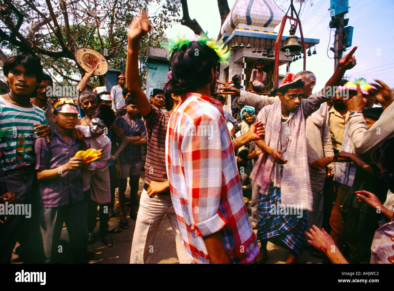 Varanasi India Dancing In The Streets at a Mandir Stock Photo - Alamy