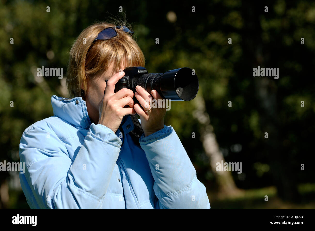 Female photographer Stock Photo - Alamy