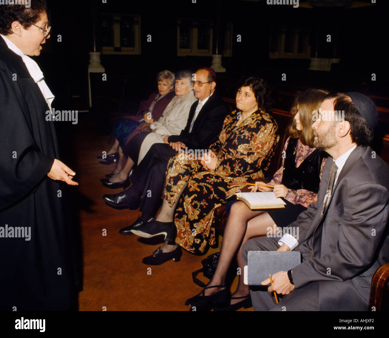Female rabbi worship hi-res stock photography and images - Alamy