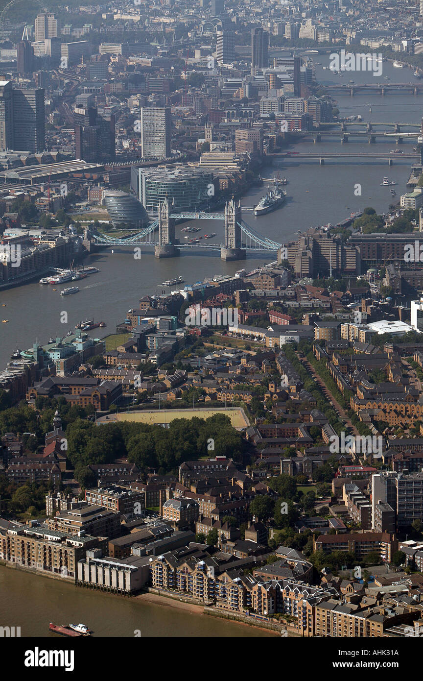 Aerial view of london bridge hi-res stock photography and images - Alamy