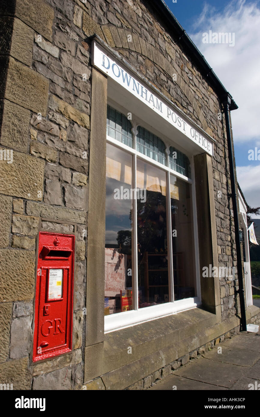 Downham village pendle lancashire england hi-res stock photography and ...