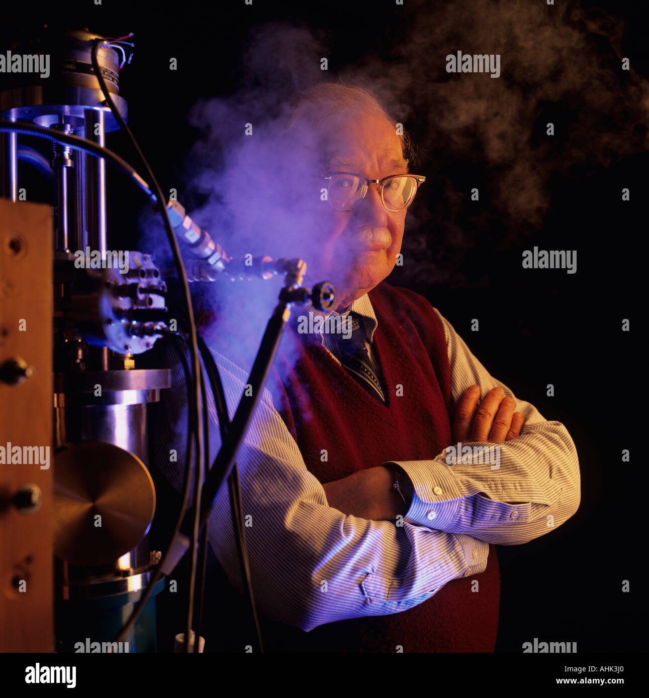 USA Oregon Eugene MR Physics professor Russell Donnelly works in ...