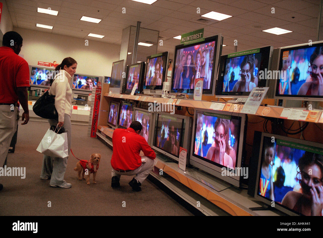 Circuit city retail store in hi-res stock photography and images - Alamy