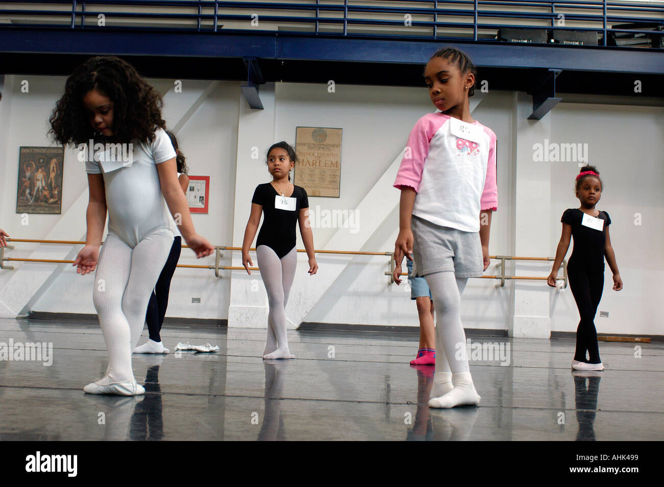 Ballet barre boy hi-res stock photography and images - Alamy