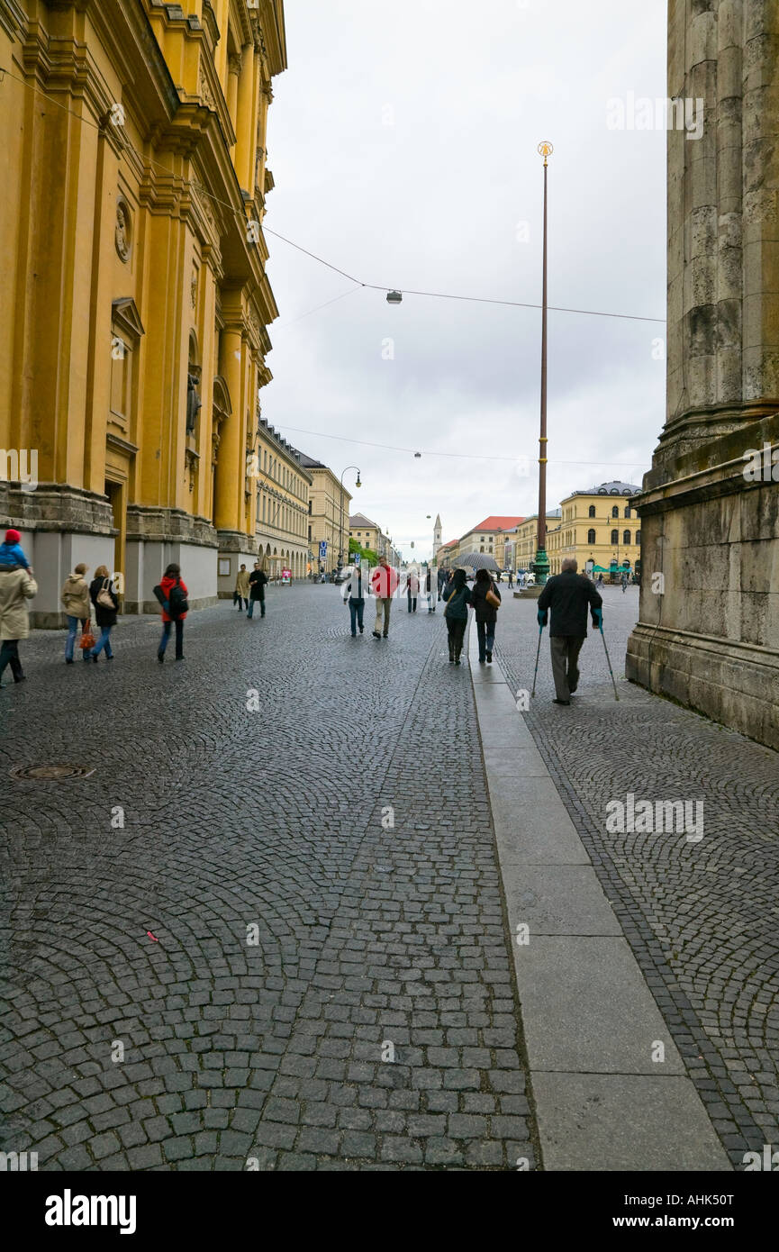 Street scene of the Old Town in Munich Stock Photo - Alamy