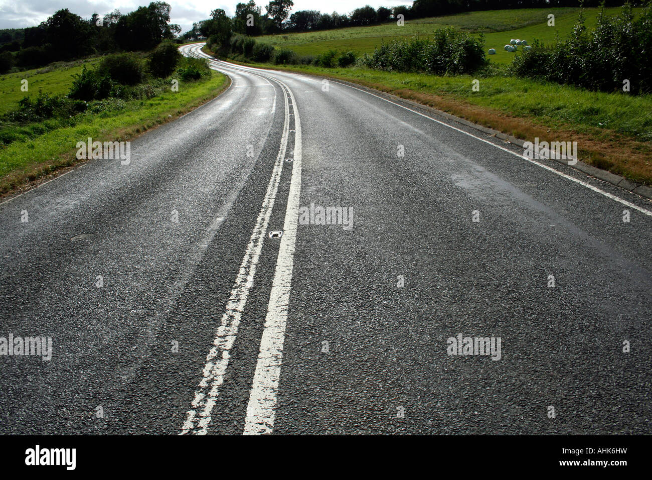 empty fast country road Stock Photo - Alamy