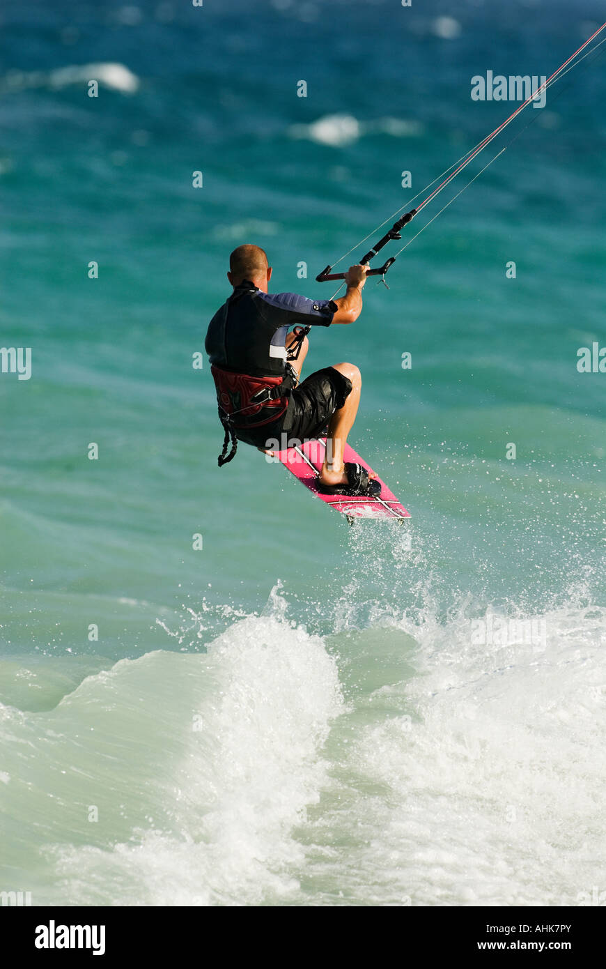 Airborne kitesurfer hi-res stock photography and images - Alamy
