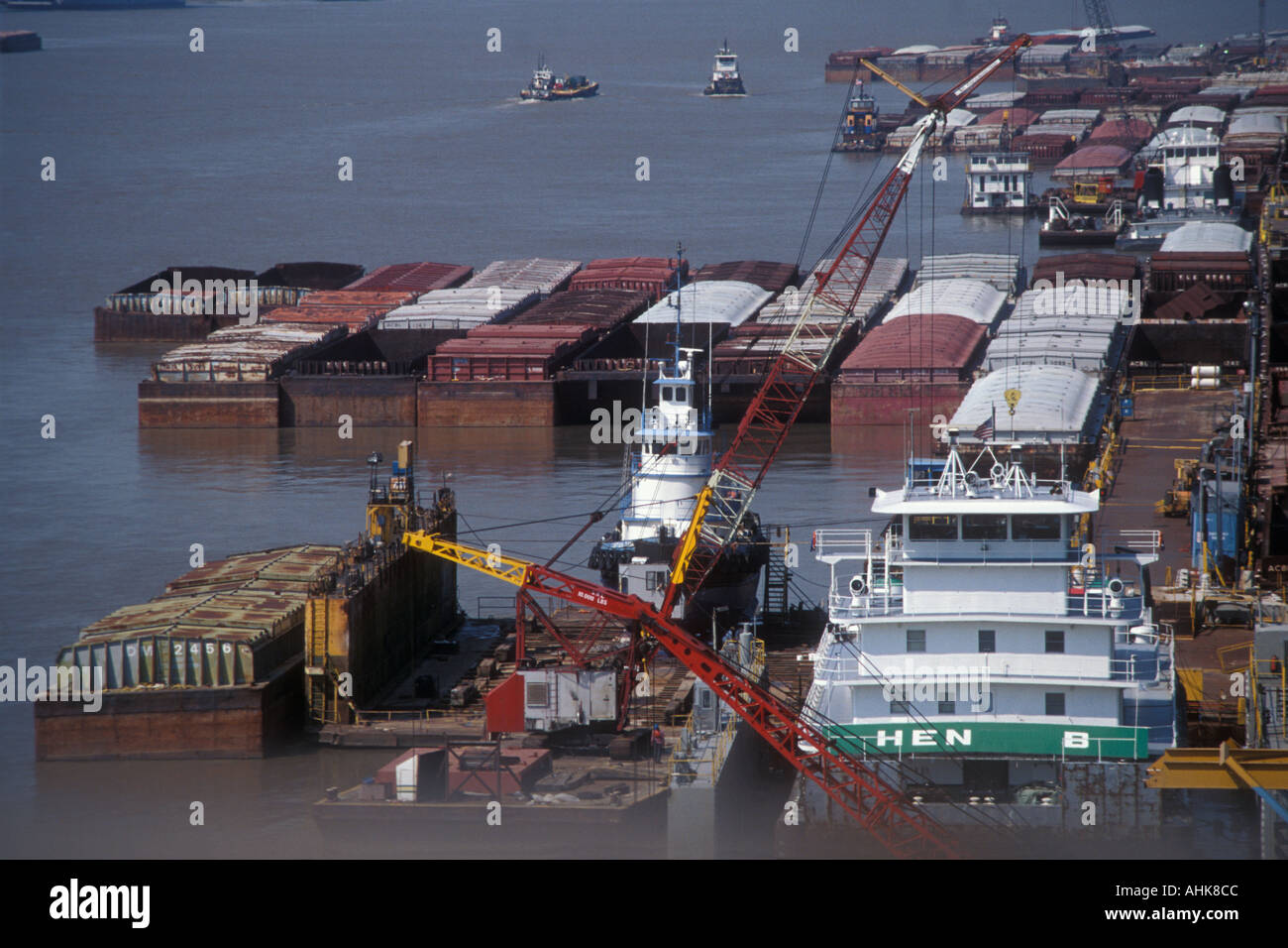 Unloading Barges High Resolution Stock Photography and Images - Alamy