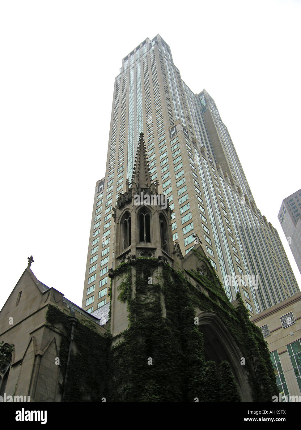 Modern vs classic architecture hi-res stock photography and images - Alamy