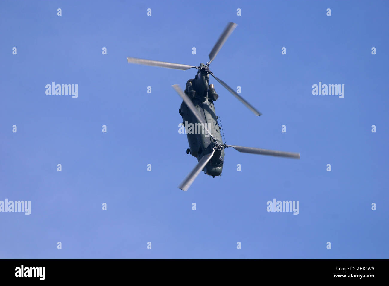 Dual rotor helicopter hi-res stock photography and images - Alamy