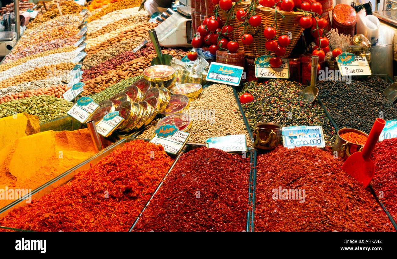 Spice stall, Grand Bazaar, Istanbul, Turkey Stock Photo - Alamy