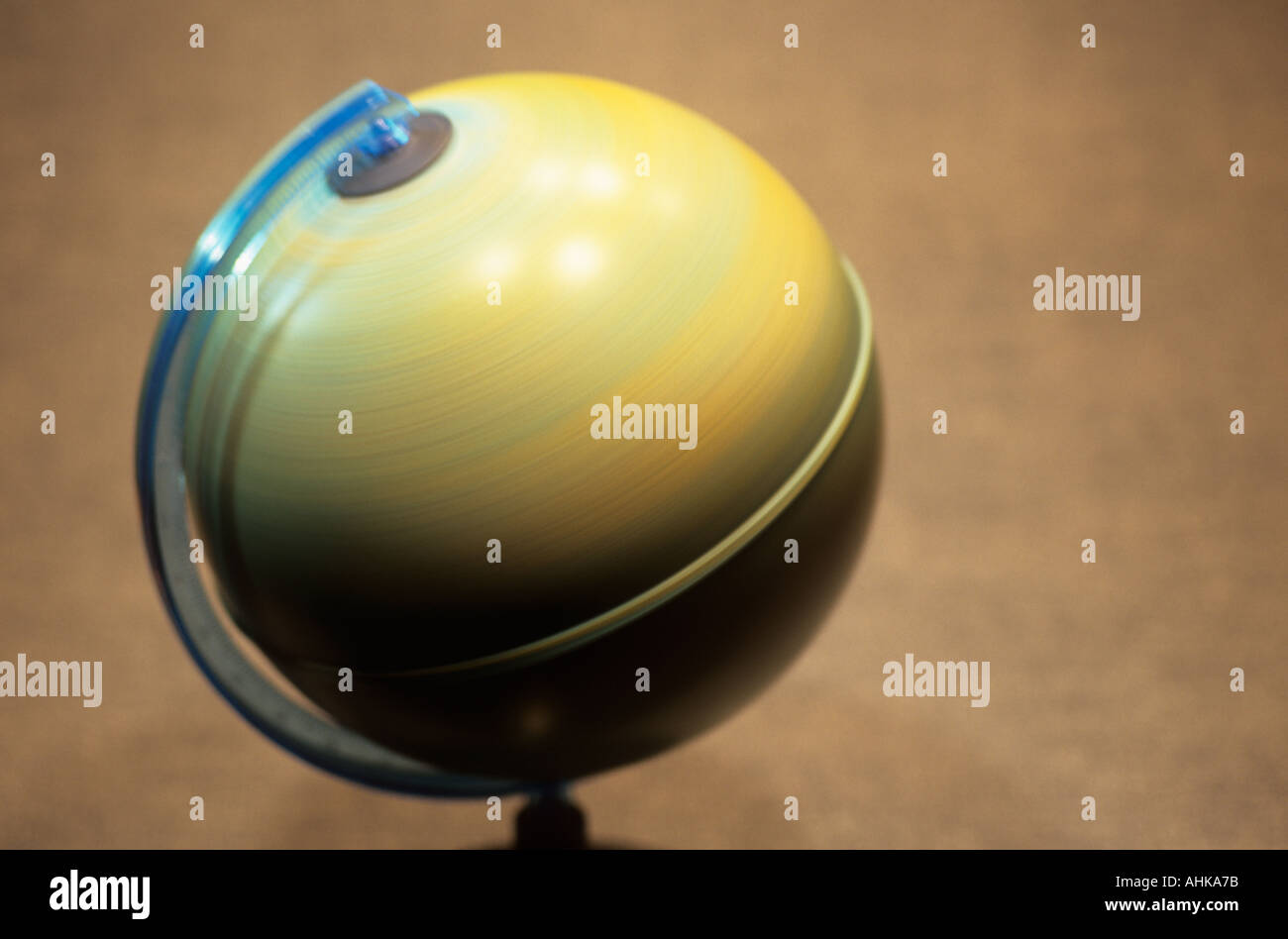 Spinning map hi-res stock photography and images - Alamy