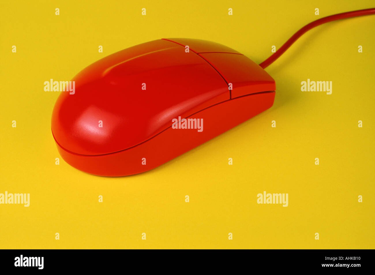 Red computer mouse Stock Photo - Alamy