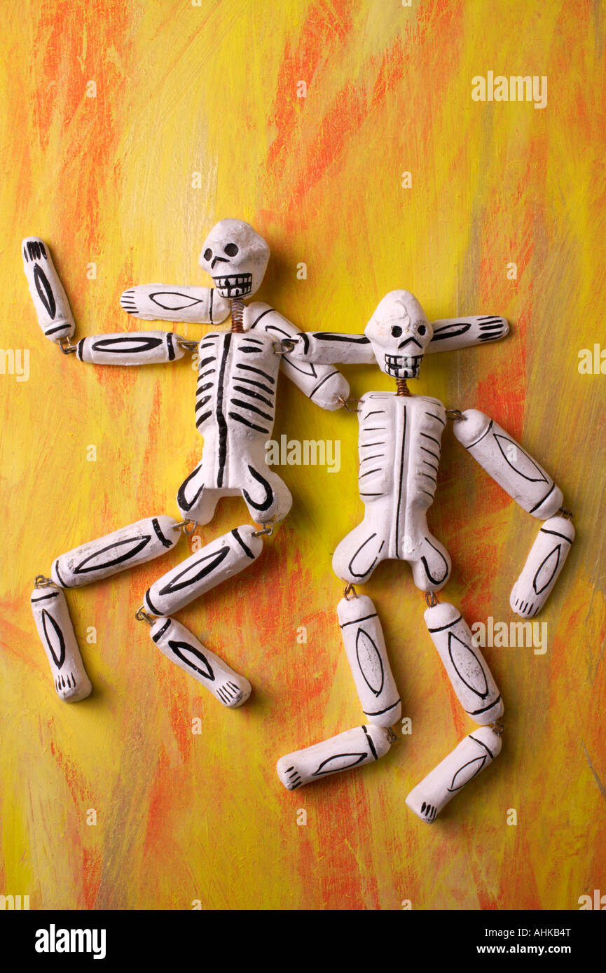 Skeletons dancing hi-res stock photography and images - Alamy