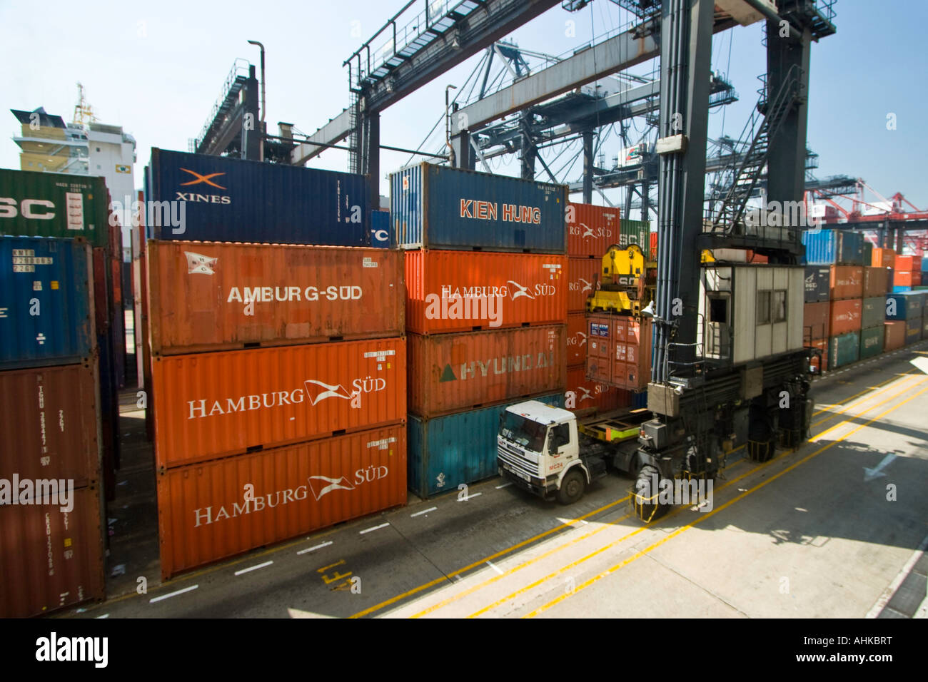 Shipping Containers Modern Terminals Hong Kong Docks Stock Photo - Alamy