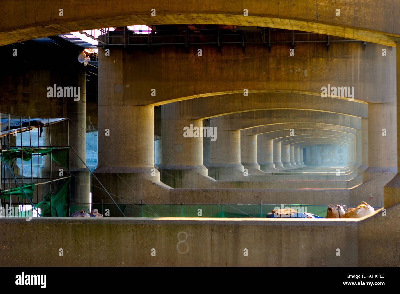 Structural bridge archway hi-res stock photography and images - Alamy
