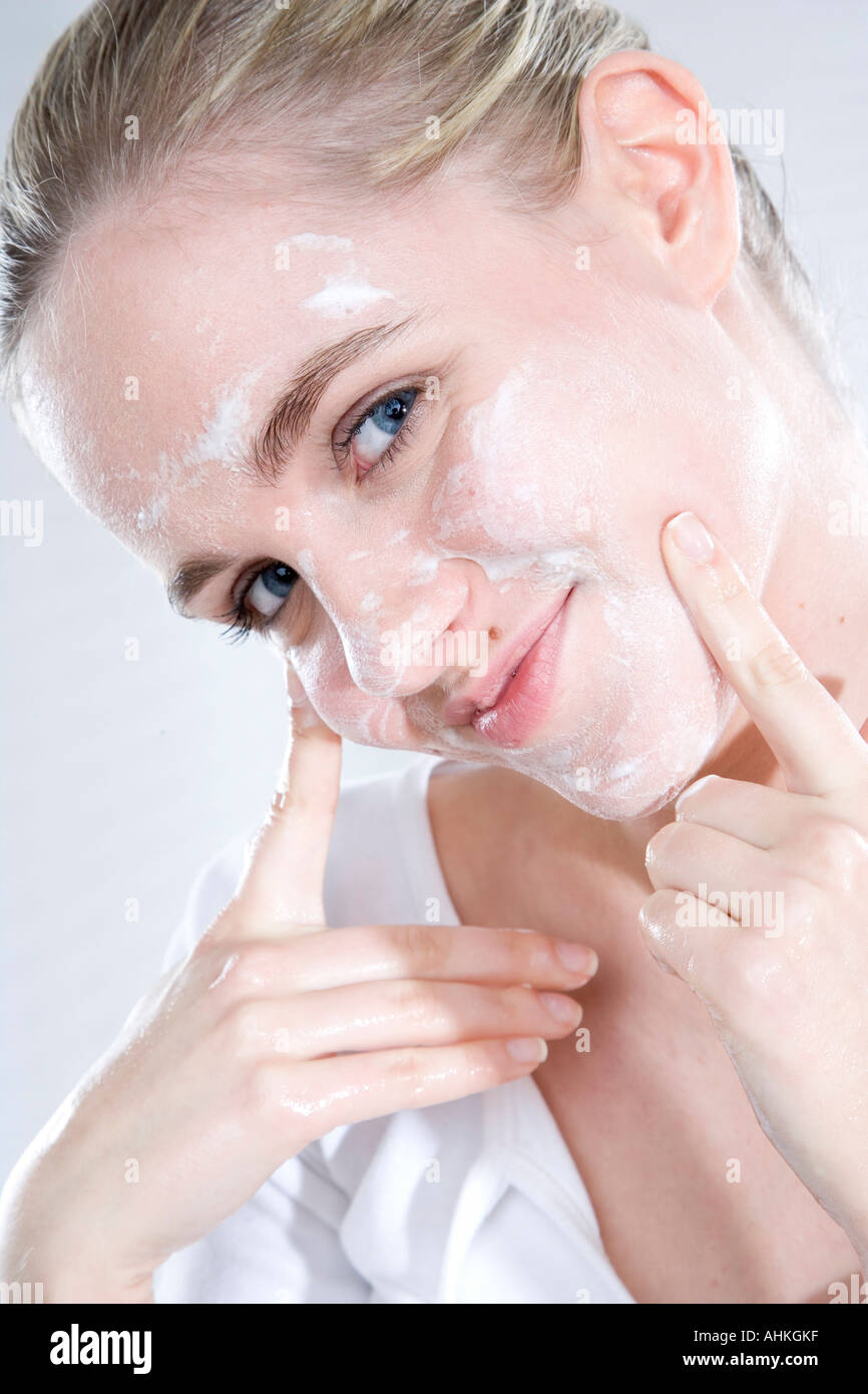 One woman washing face mask hi-res stock photography and images - Alamy