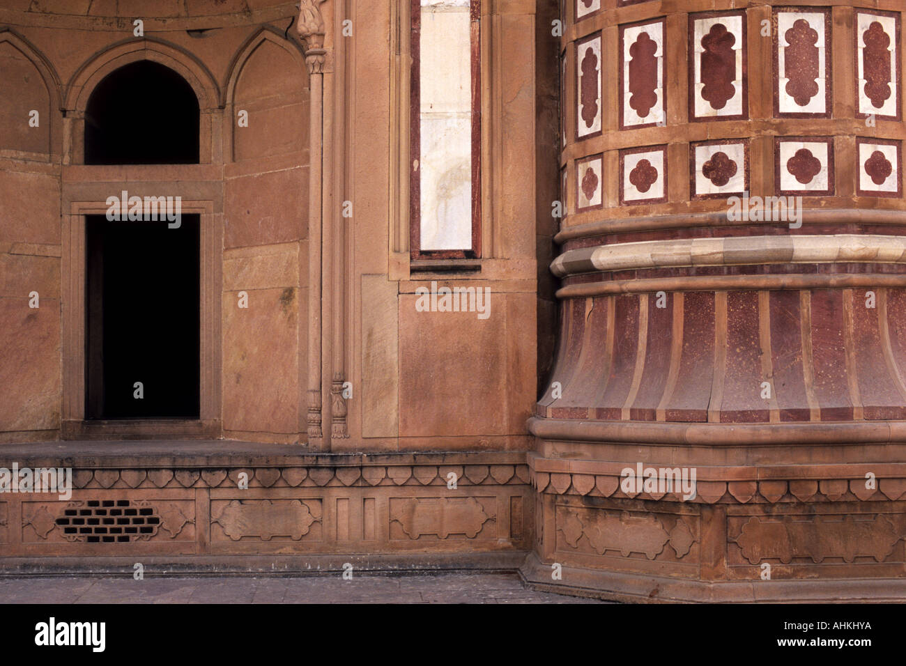 Detail of Safdarjung's Tomb (1754), Delhi, India Stock Photo - Alamy