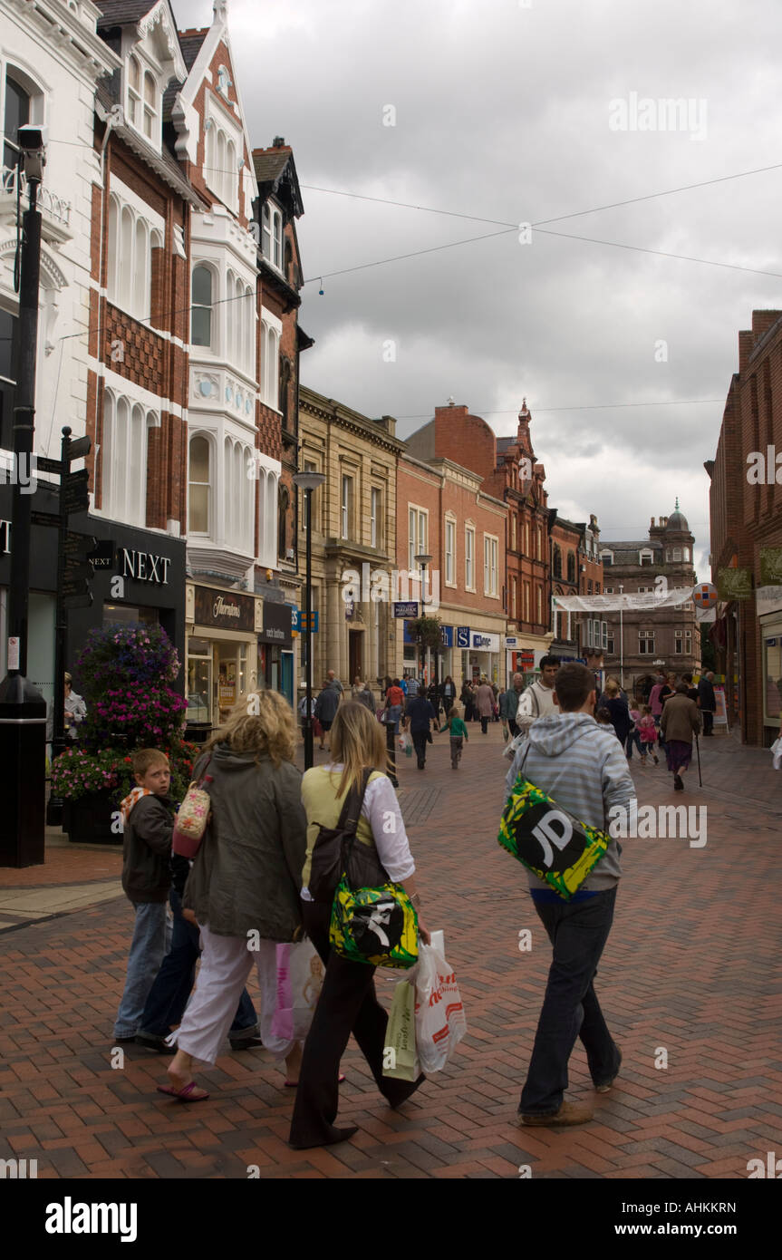 City centre shopping Wrexham Flintshire north wales August 2007 Stock ...