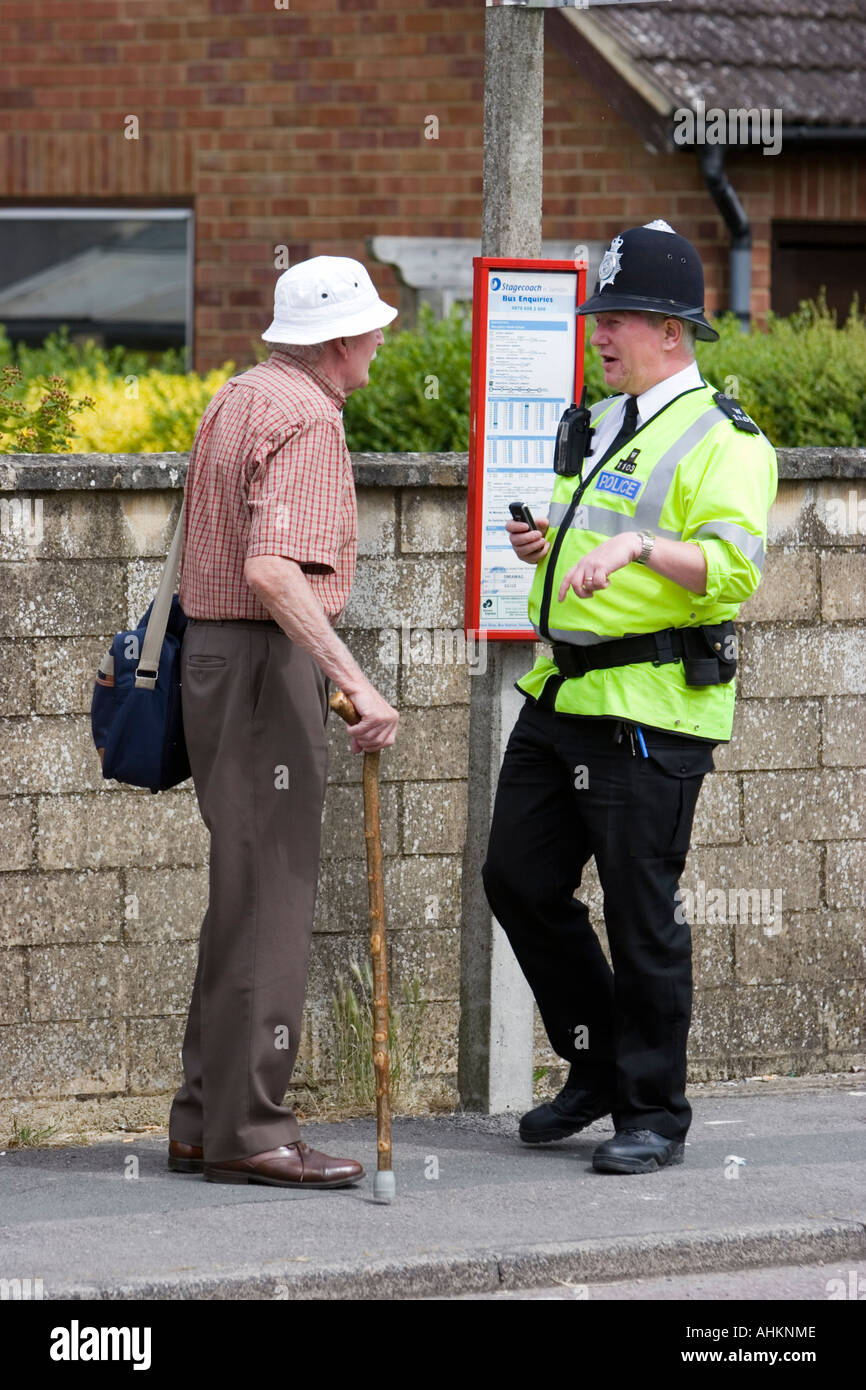 Helping elderly bus hi-res stock photography and images - Alamy