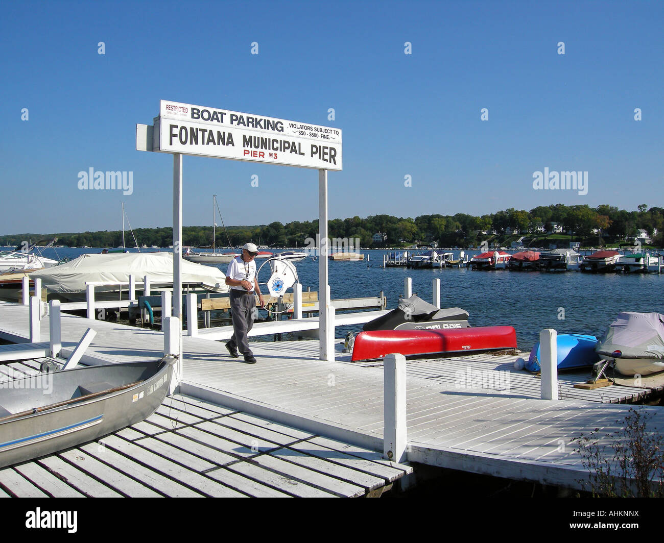 Fontana municipal pier hi-res stock photography and images - Alamy