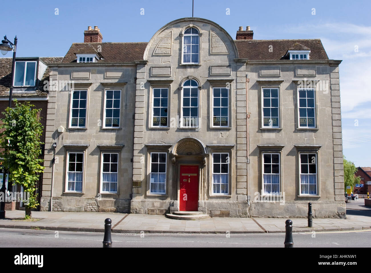 Double fronted windows hi-res stock photography and images - Alamy