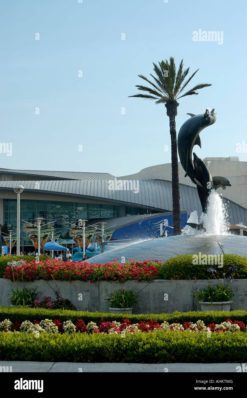Dolphin fountain long beach aquarium hi-res stock photography and ...