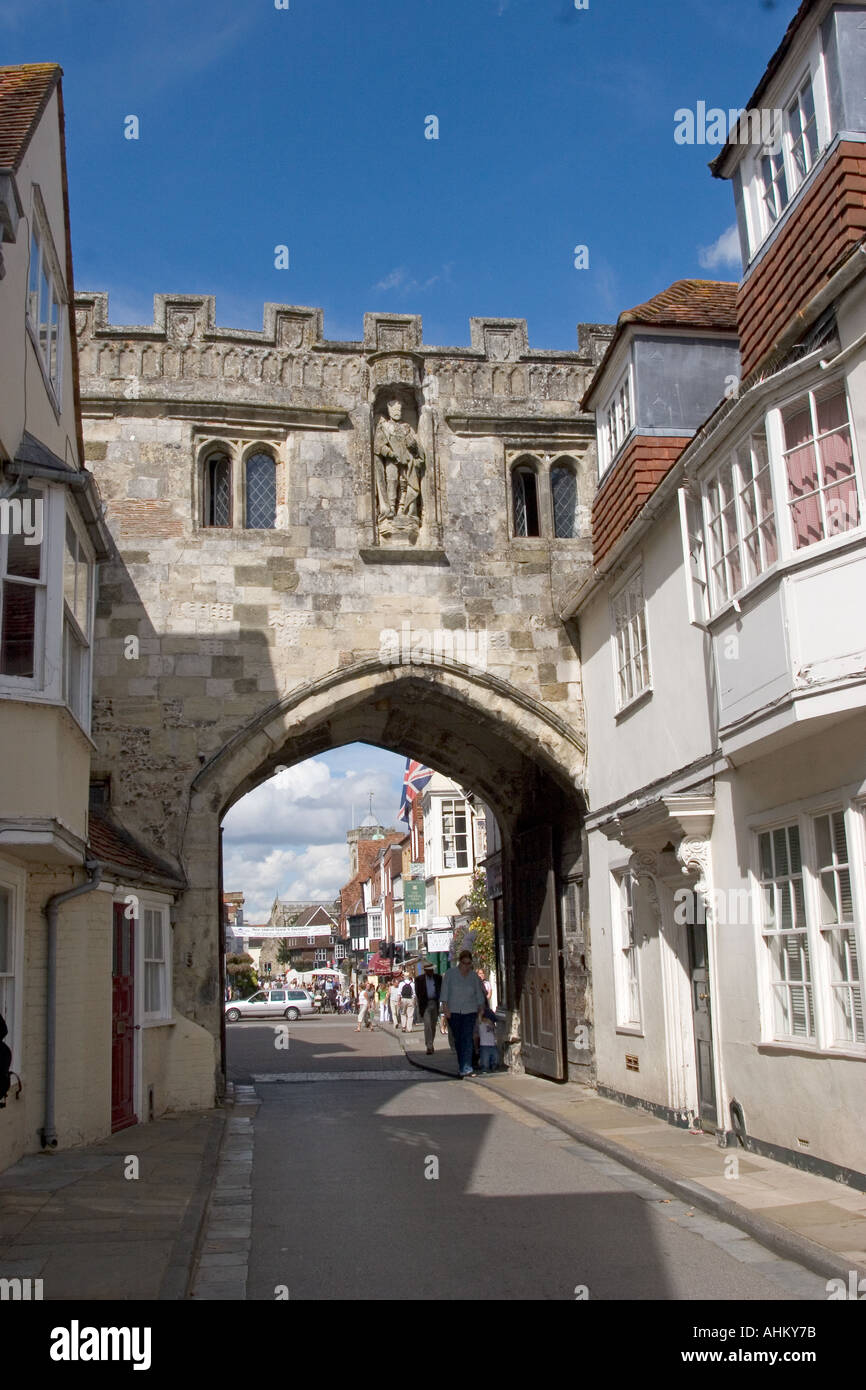 The North Gate to Slisbury Cathedral Close known as the High Street ...