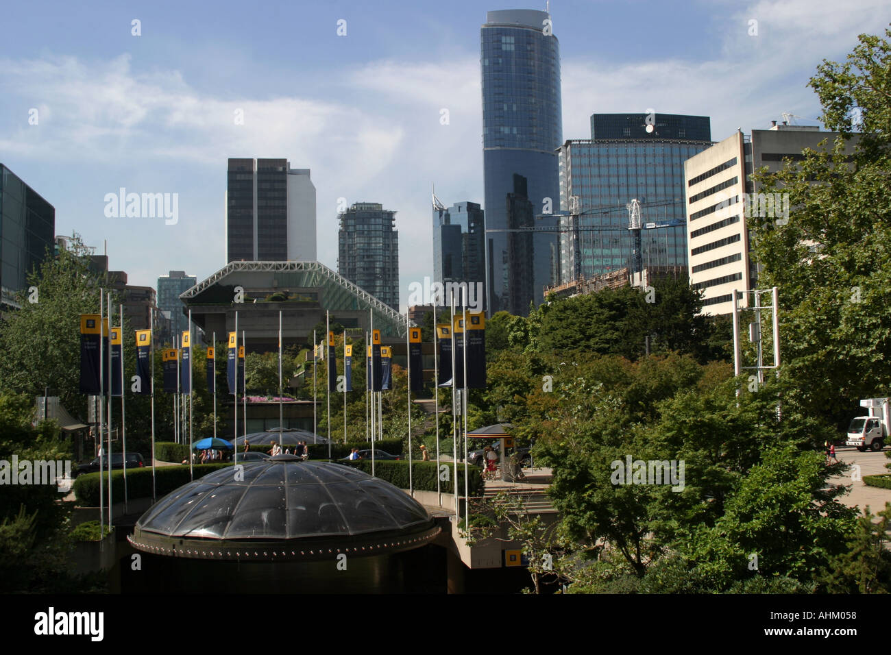 Robson square vancouver hi-res stock photography and images - Alamy