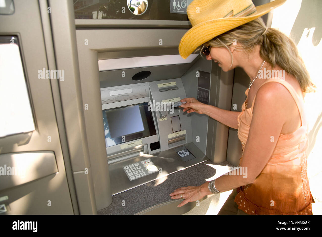 Lady using card machine hi-res stock photography and images - Alamy