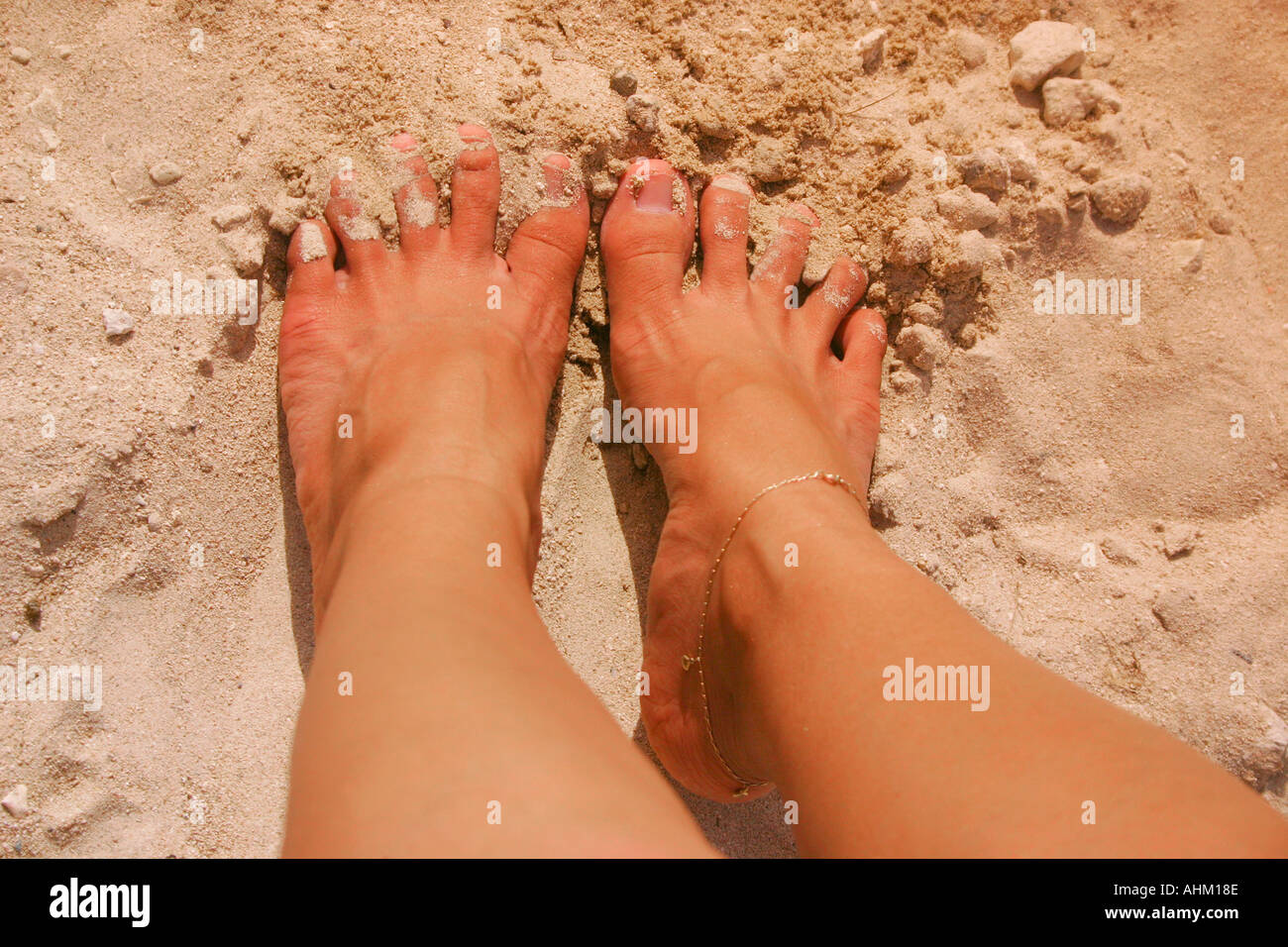 woman feet and toes in sand on warm tropical beach Stock Photo - Alamy