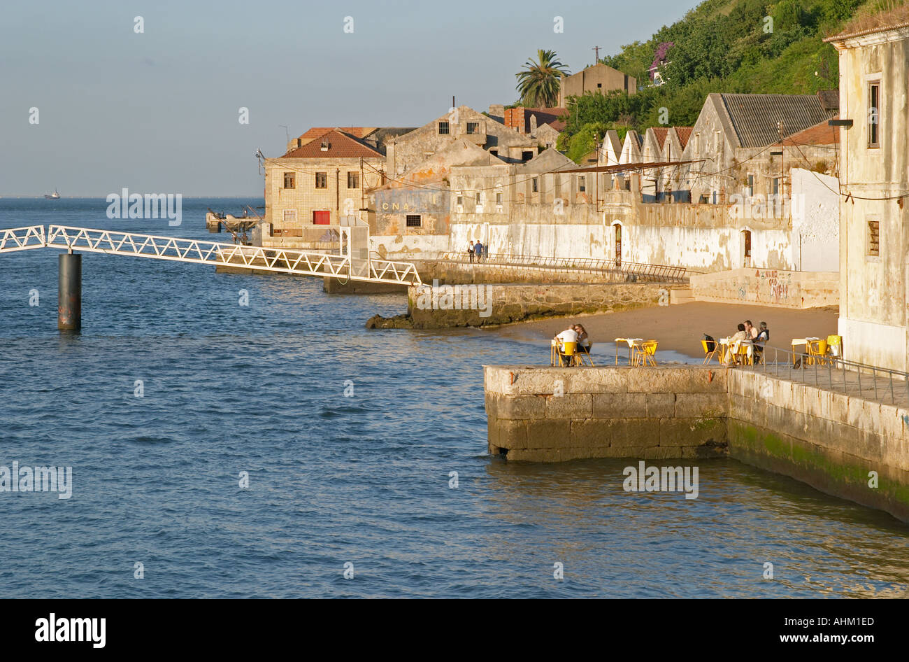 Seafront house lisbon hi-res stock photography and images - Alamy