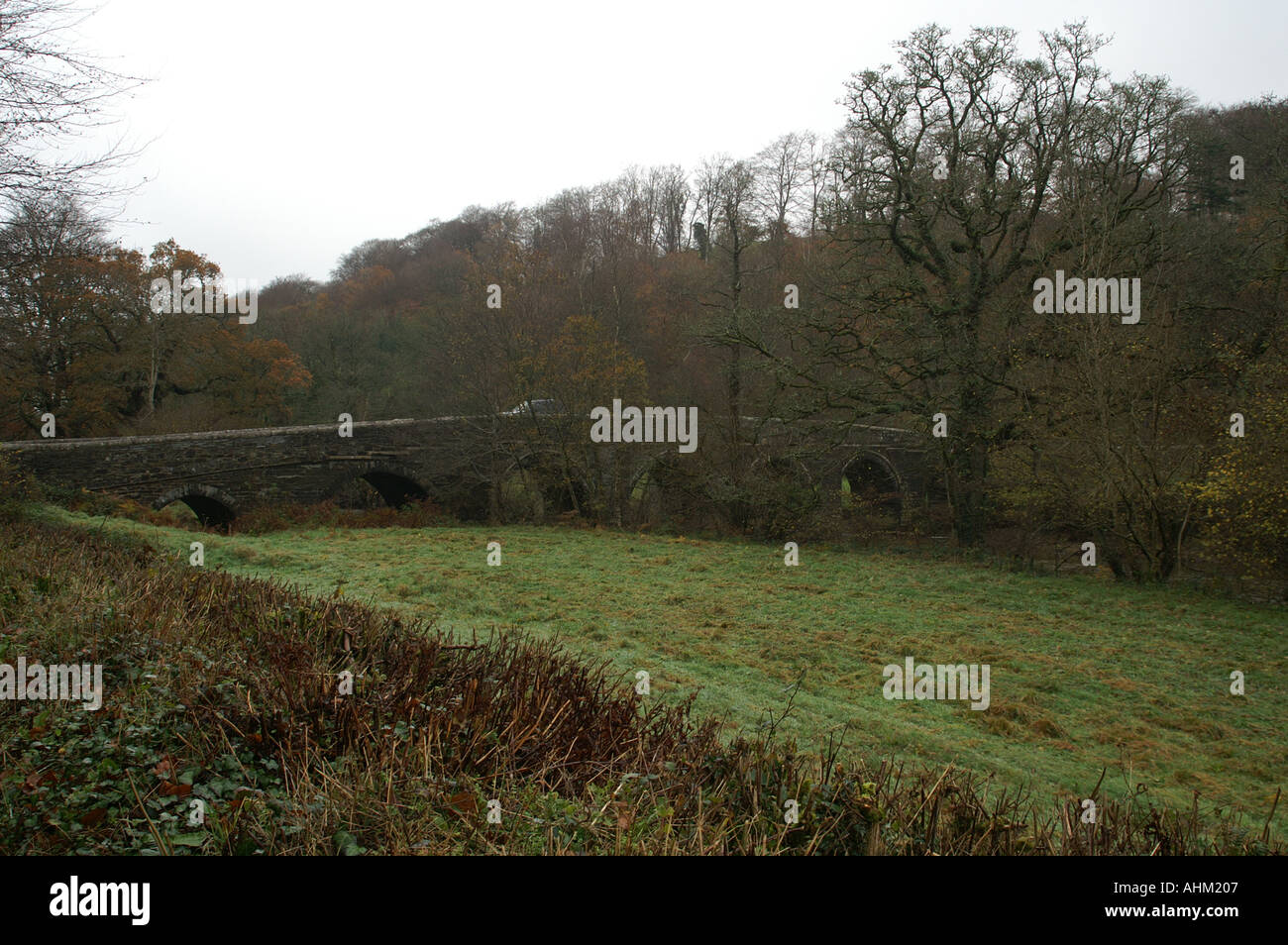Border between devon and cornwall hi-res stock photography and images ...