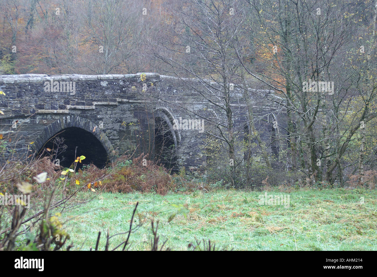 Border between devon and cornwall hi-res stock photography and images ...