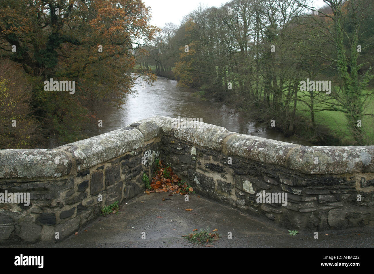 Border between devon and cornwall hi-res stock photography and images ...