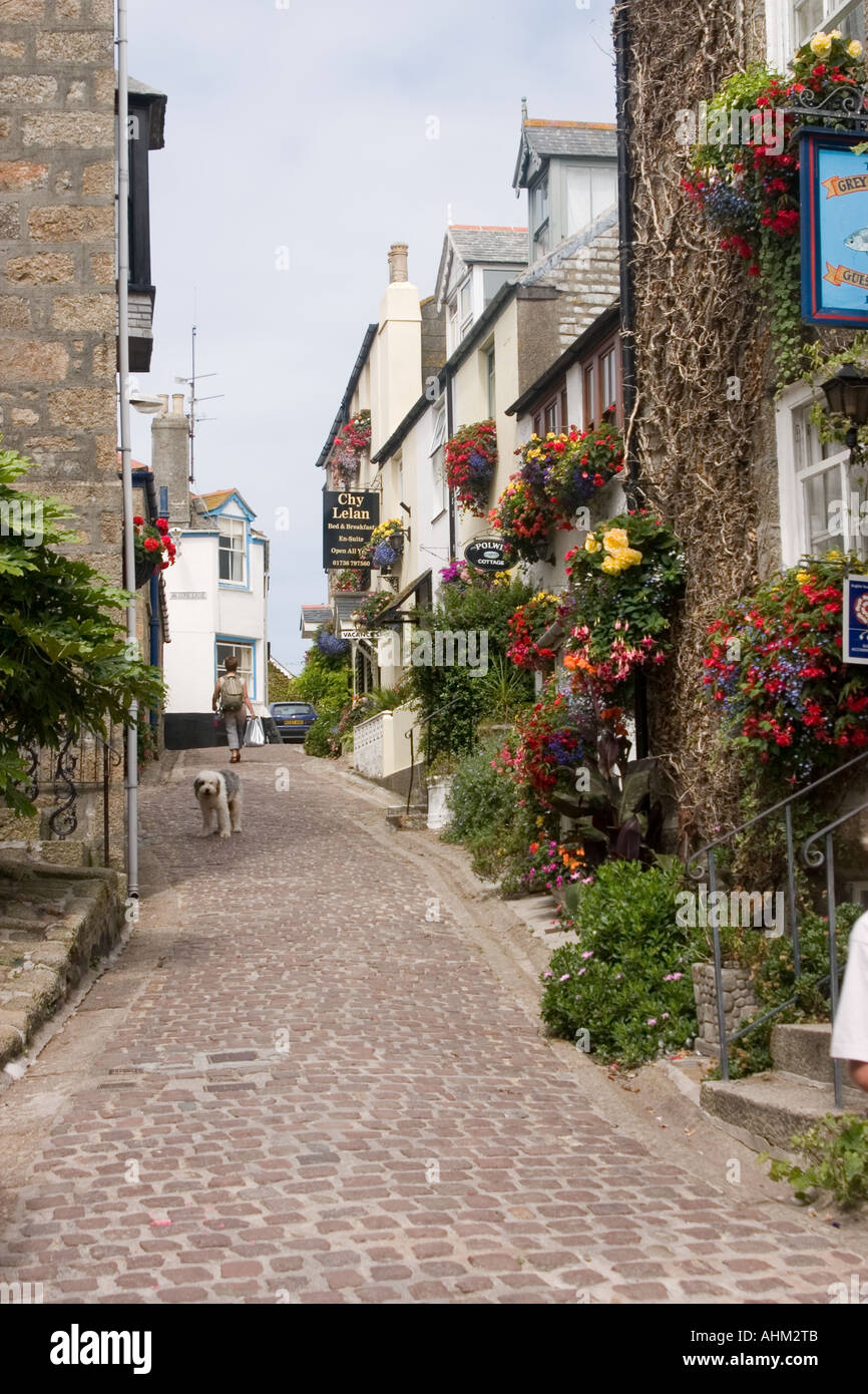 cobbled street in st ives cornwall Stock Photo - Alamy