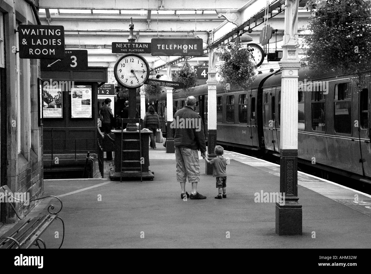 Keighley worth railway Black and White Stock Photos & Images - Alamy