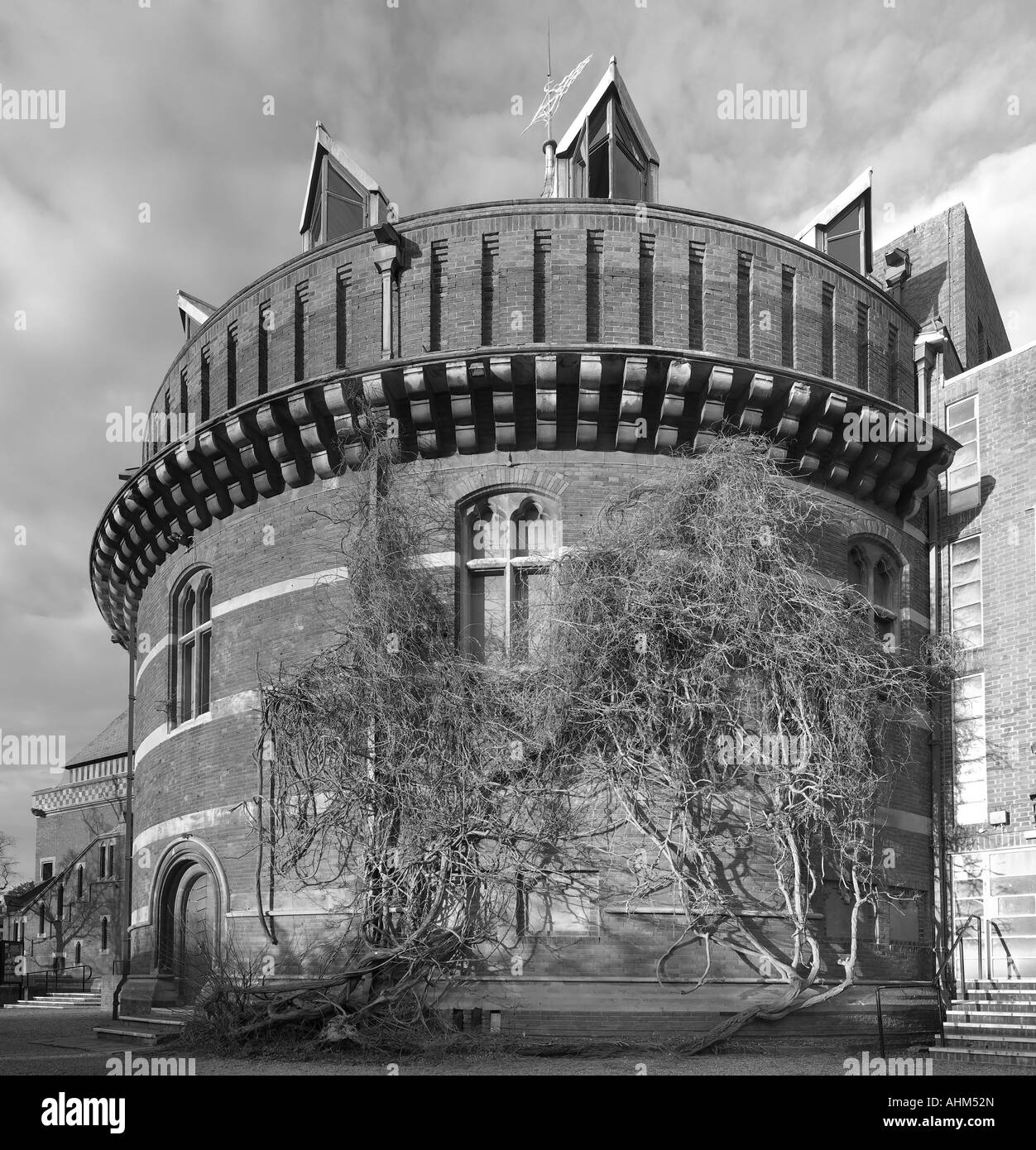 Shakespeare memorial theater hi-res stock photography and images - Alamy