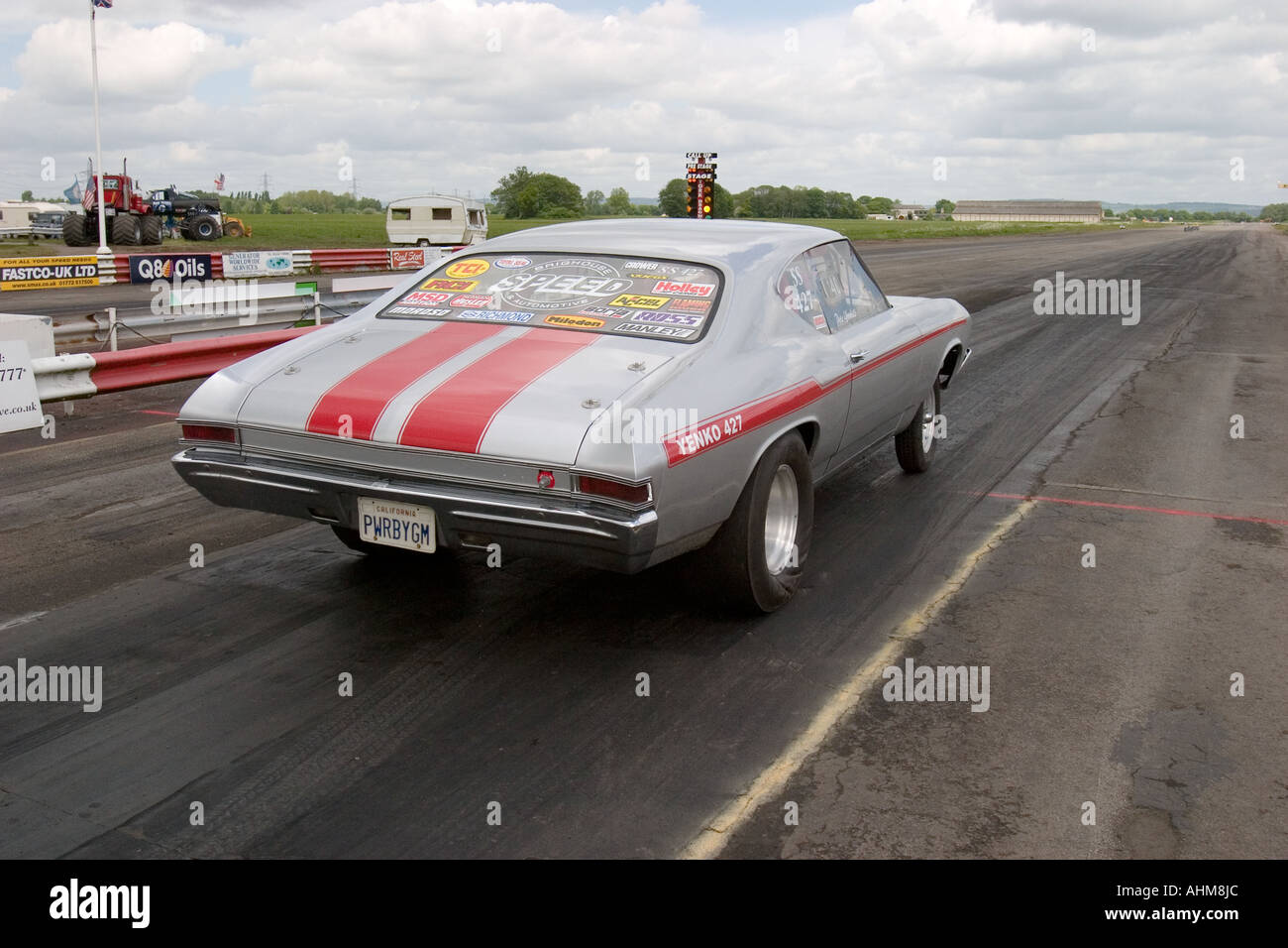 Car leaving hi-res stock photography and images - Alamy