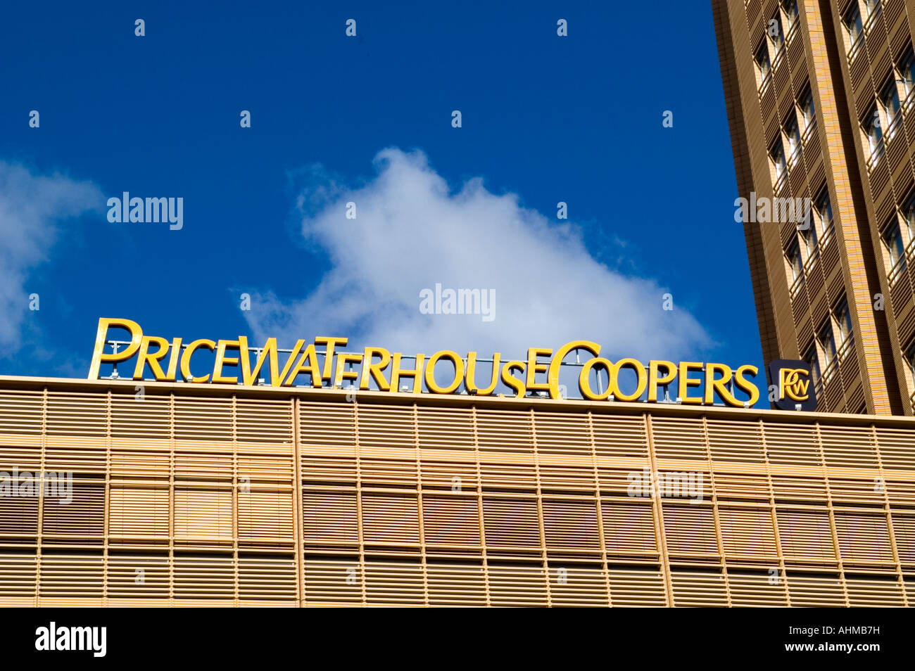 Price waterhouse coopers hi-res stock photography and images - Alamy