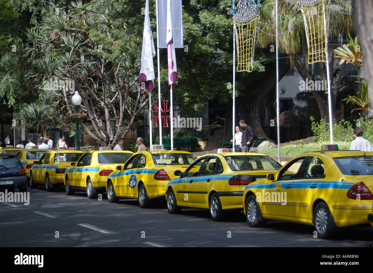 Taxis funchal madeira hi-res stock photography and images - Alamy