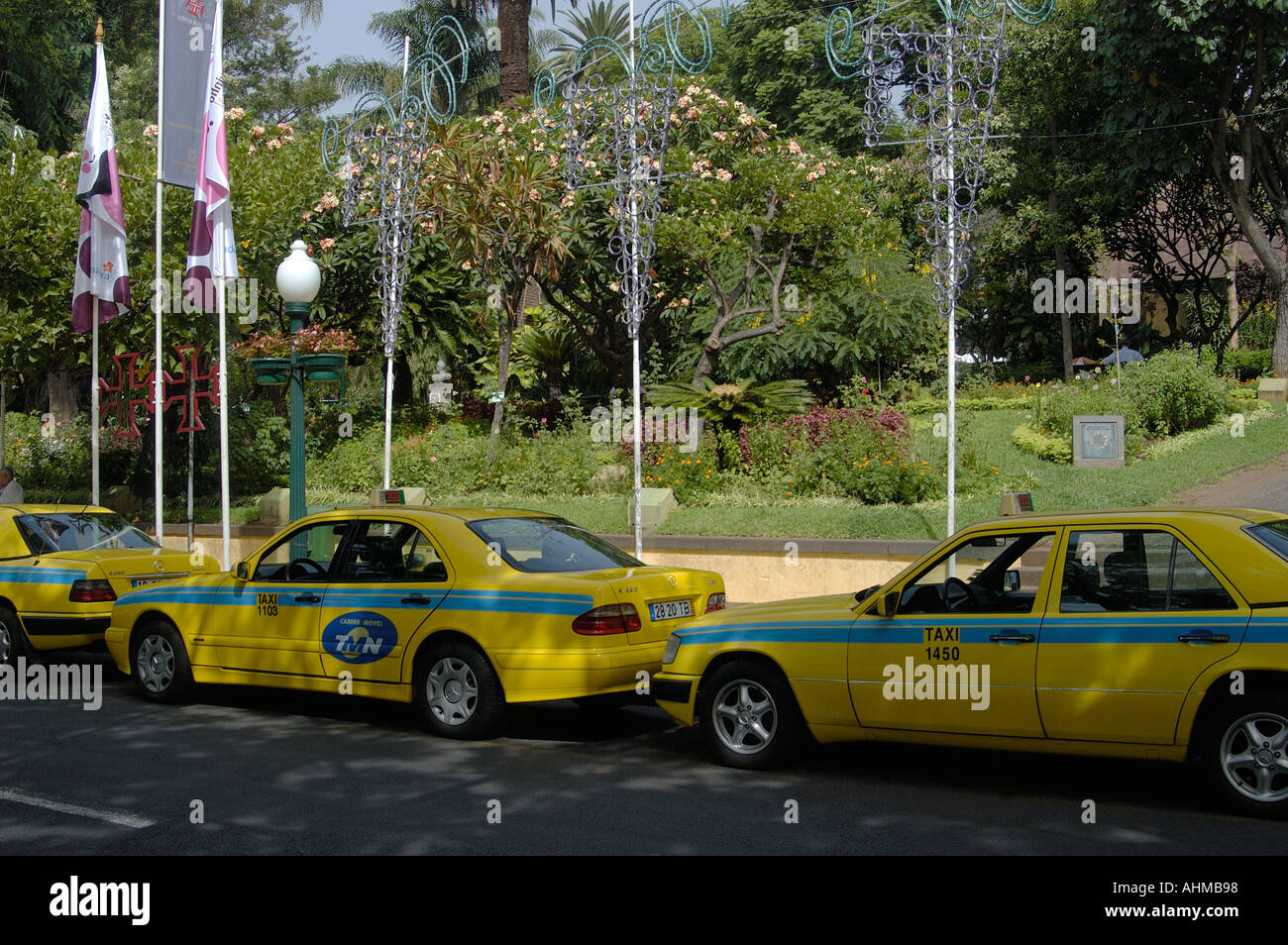Taxis funchal madeira hi-res stock photography and images - Alamy