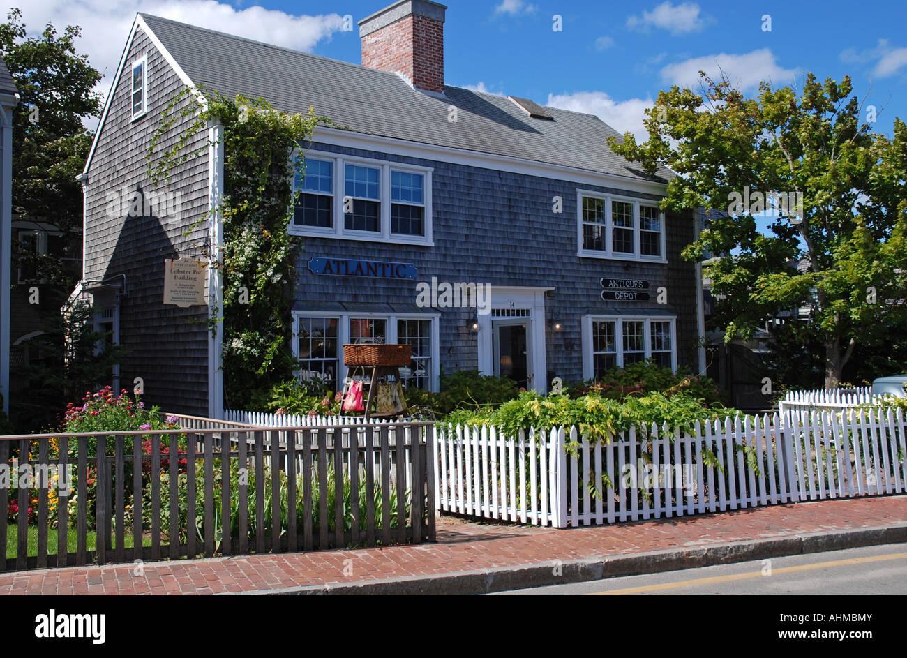 Nantucket architecture hi-res stock photography and images - Alamy