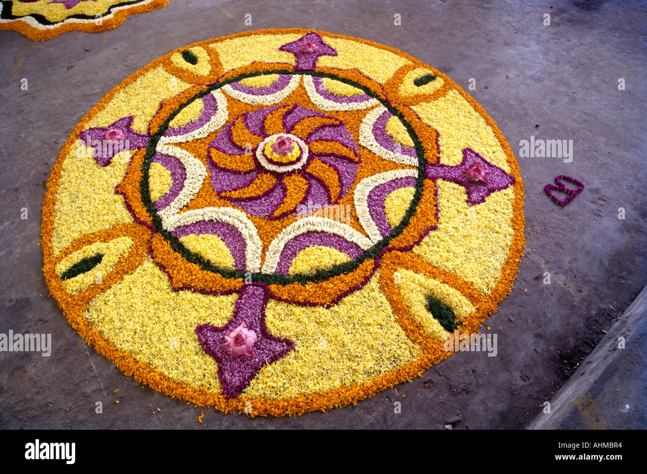 POOKKALAM FLORAL DECORATIONS DURING ONAM IN KERALA Stock Photo - Alamy