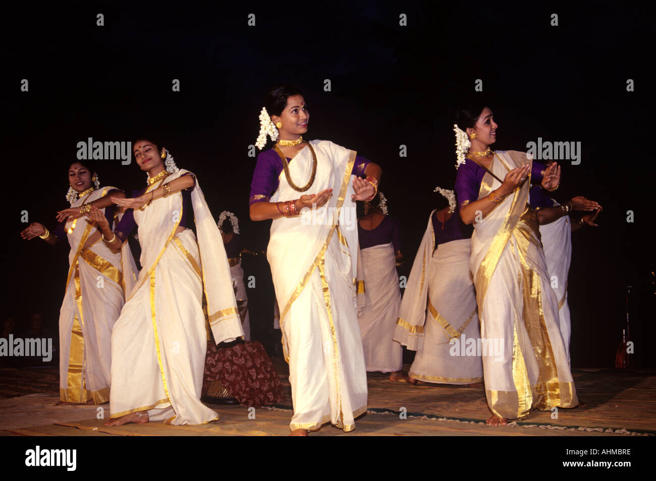 THIRUVATHIRA A TRADITIONAL DANCE FORM OF KERALA Stock Photo: 8288445 - Alamy