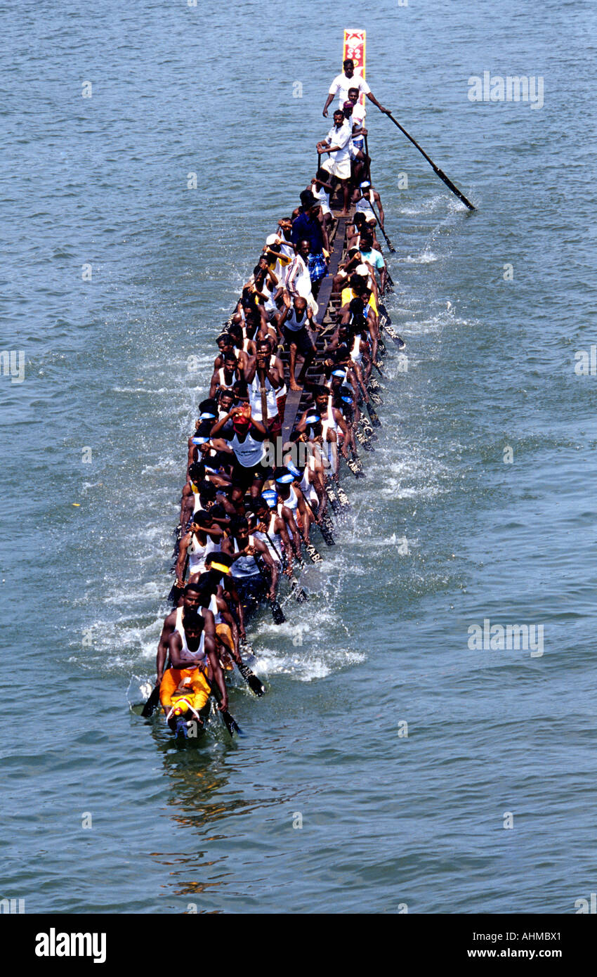 Vallam kali boat race hi-res stock photography and images - Alamy