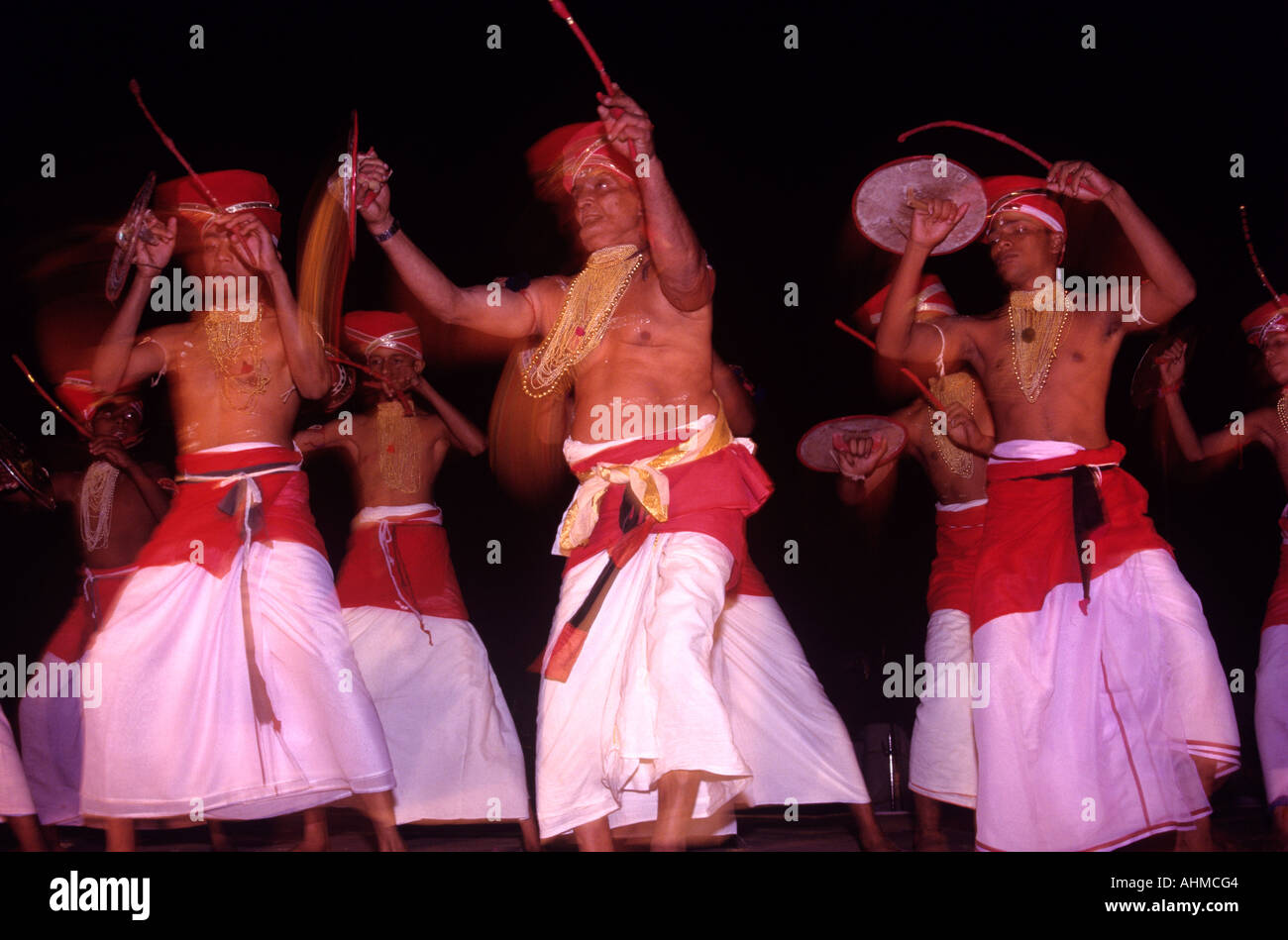 VELAKALI A TRADITIONAL DANCE FORM OF KERALA Stock Photo - Alamy