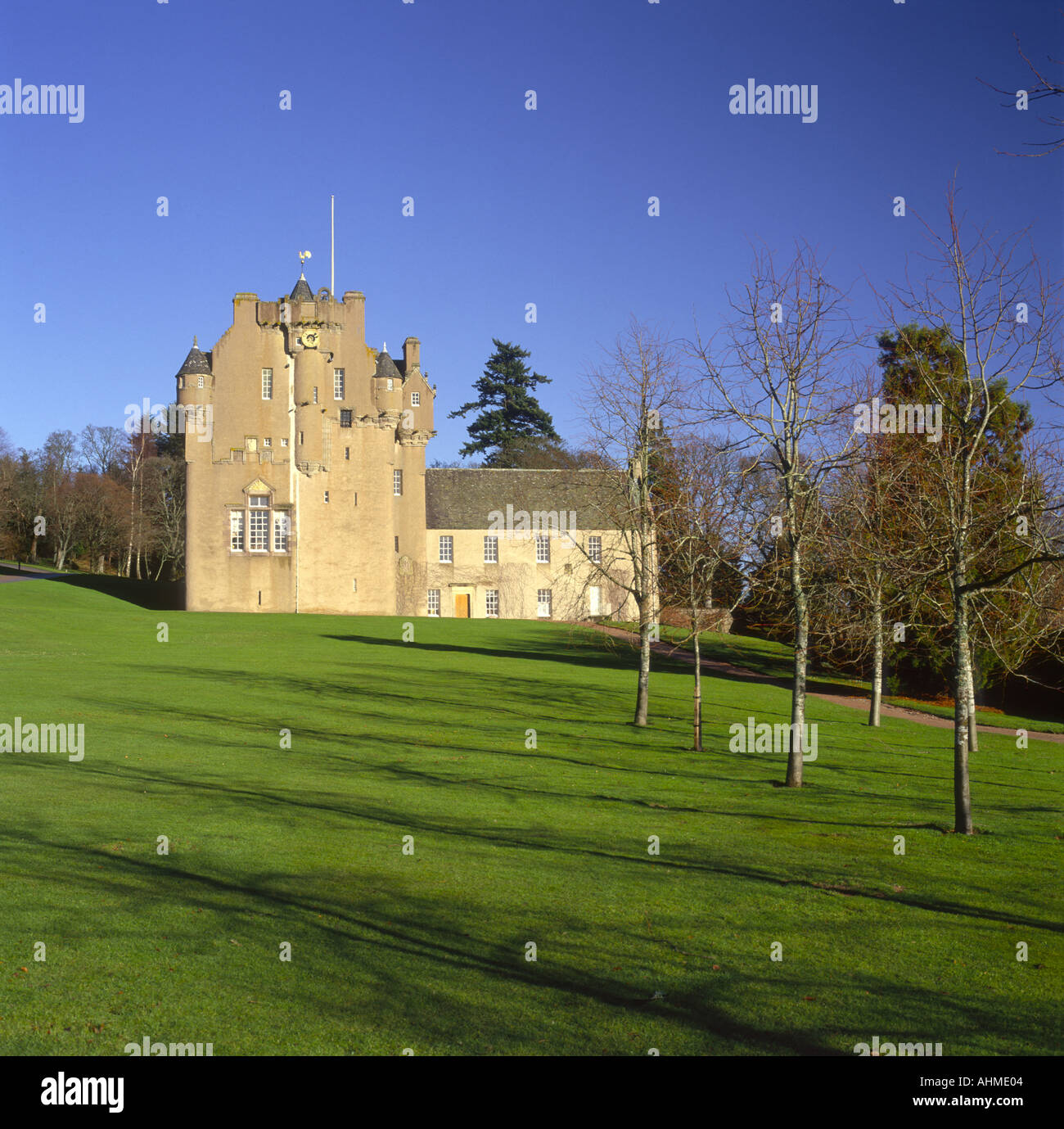 Family, crathes castle hi-res stock photography and images - Alamy